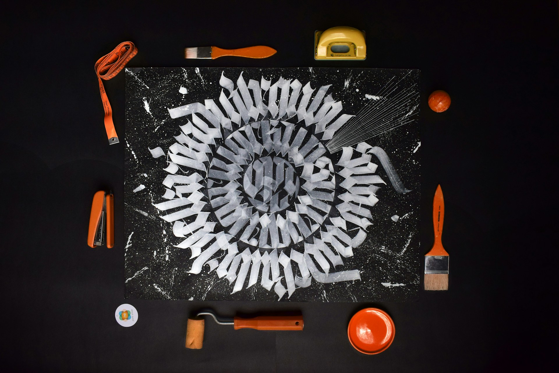 28 Fonts Similar to Irongate for Perfect Classic Typography - StringLabs