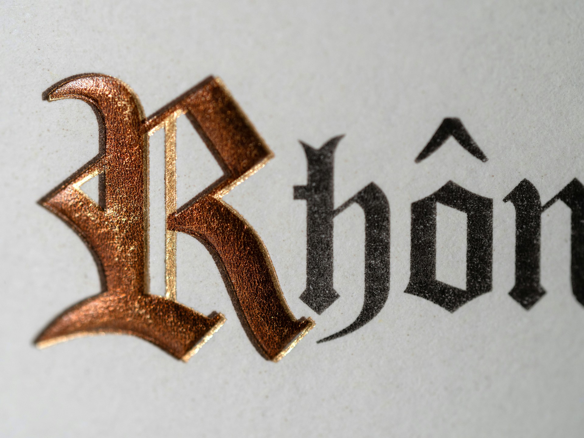 Fonts Similar to Old English: 30+ Nostalgic and Timeless Fonts - StringLabs